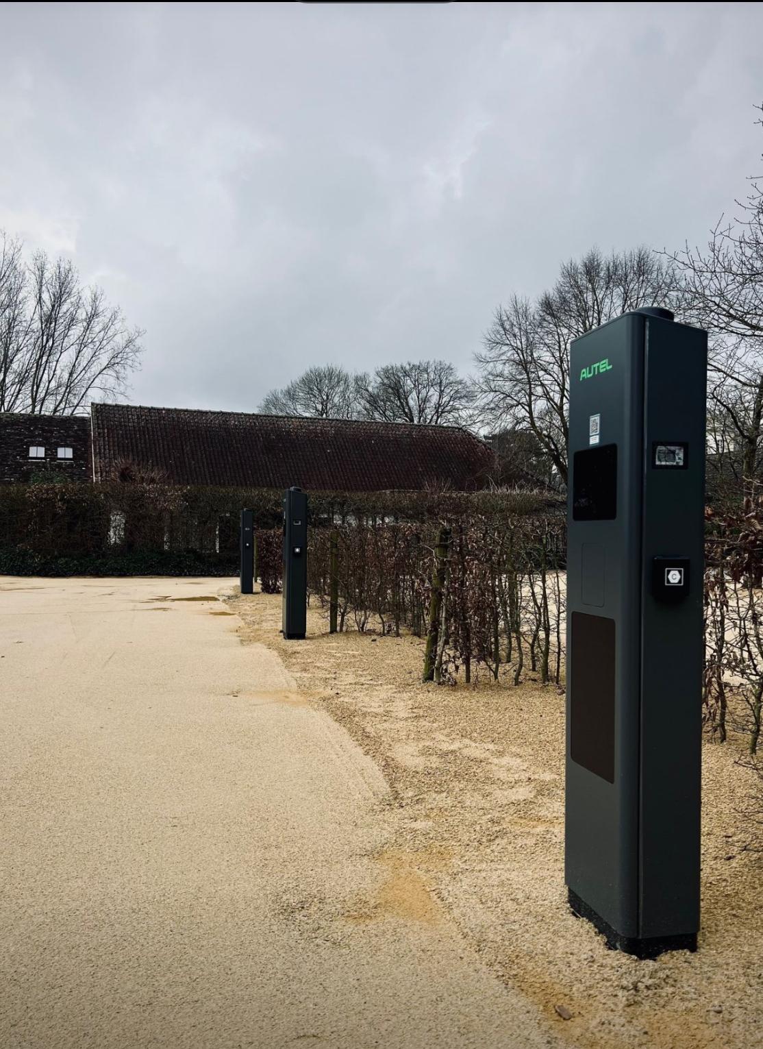 Autel AC Ultra Street 2x22kW - Accubaas