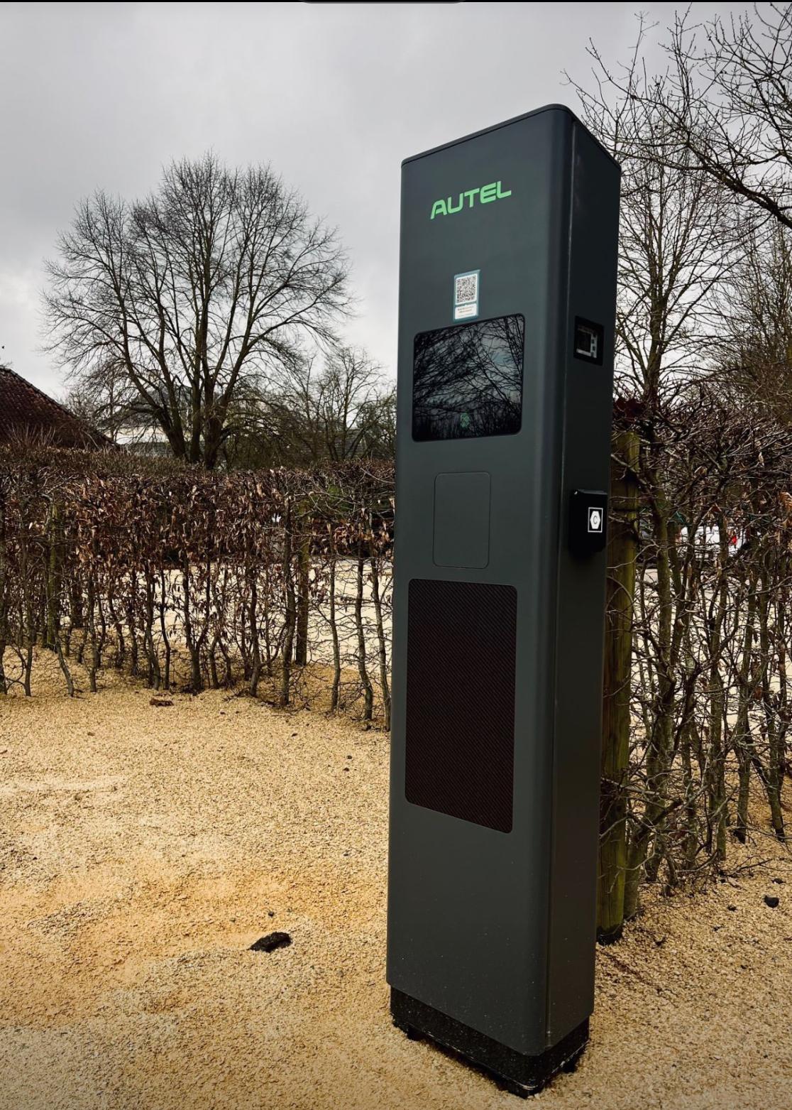 Autel AC Ultra Street 2x22kW - Accubaas